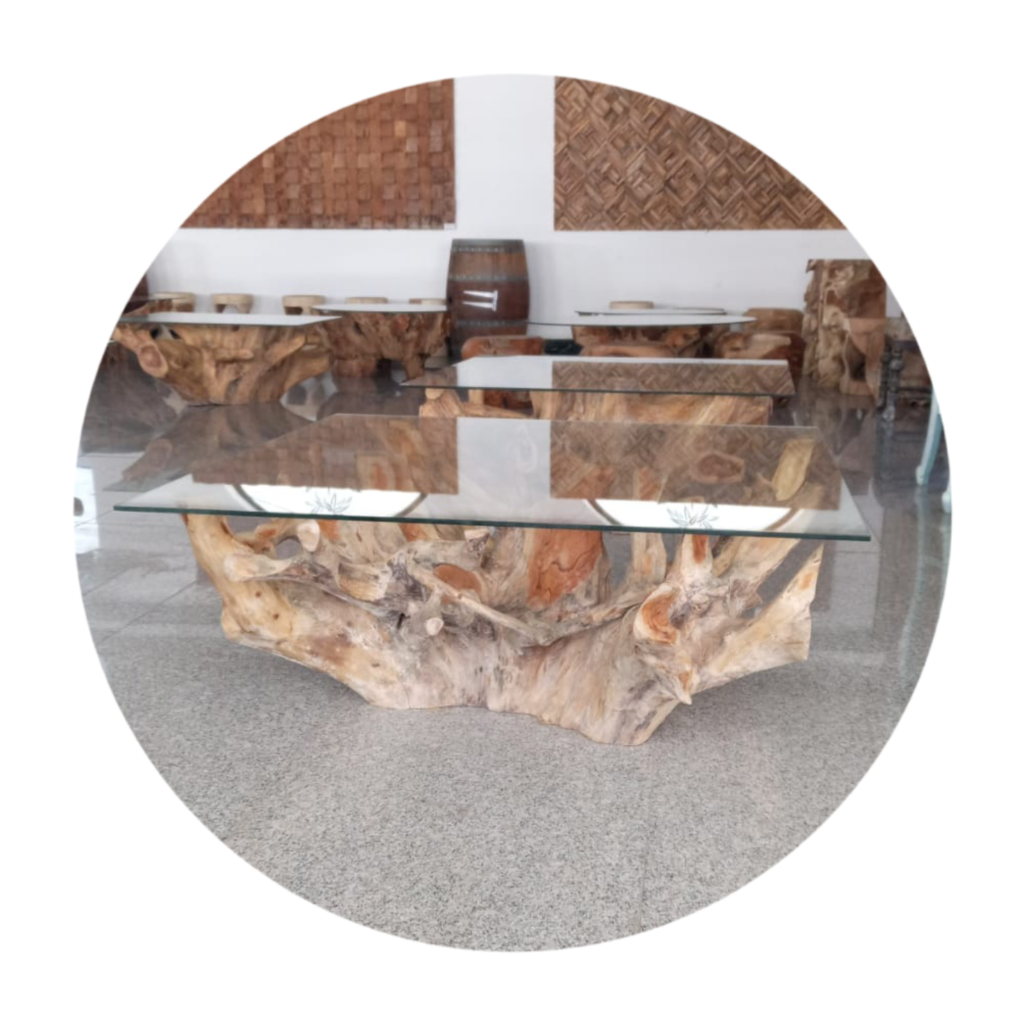 FLOWER TABLE WITH SQUARE GLASS